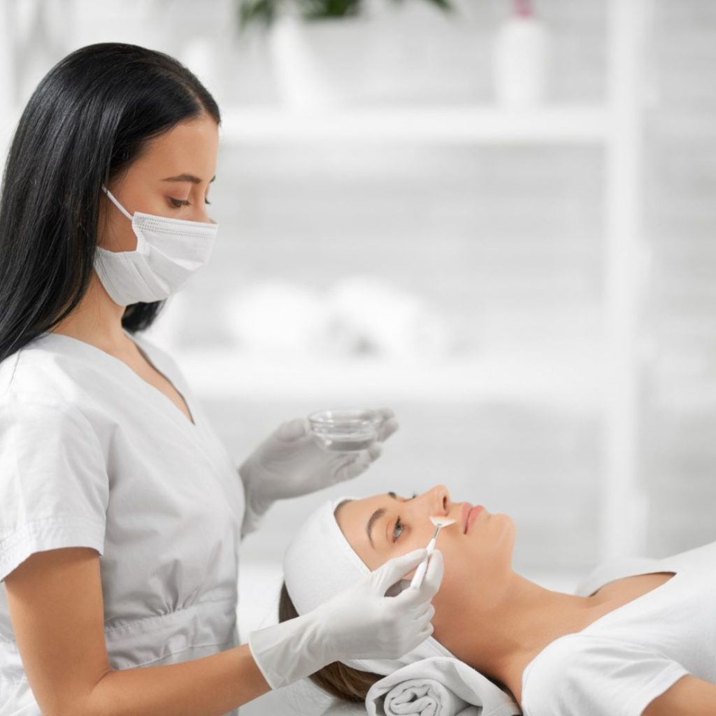5 Amazing Chemical Peel Advantages You Should Know